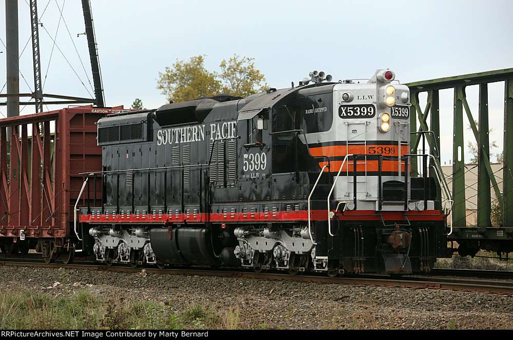 LLW 5399 (ex-SP 4364) Working for the Albany & Eastern Railroad